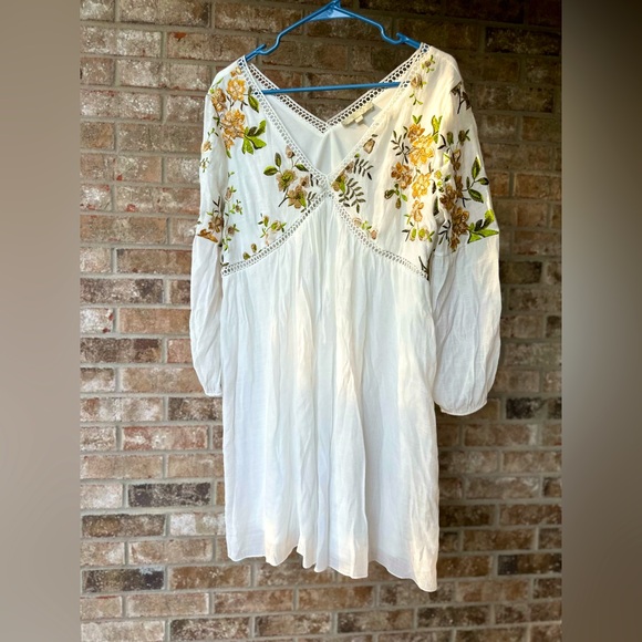 J Gee | Dresses | J Gee White Yellow And Green Floral Embroidered Dress ...